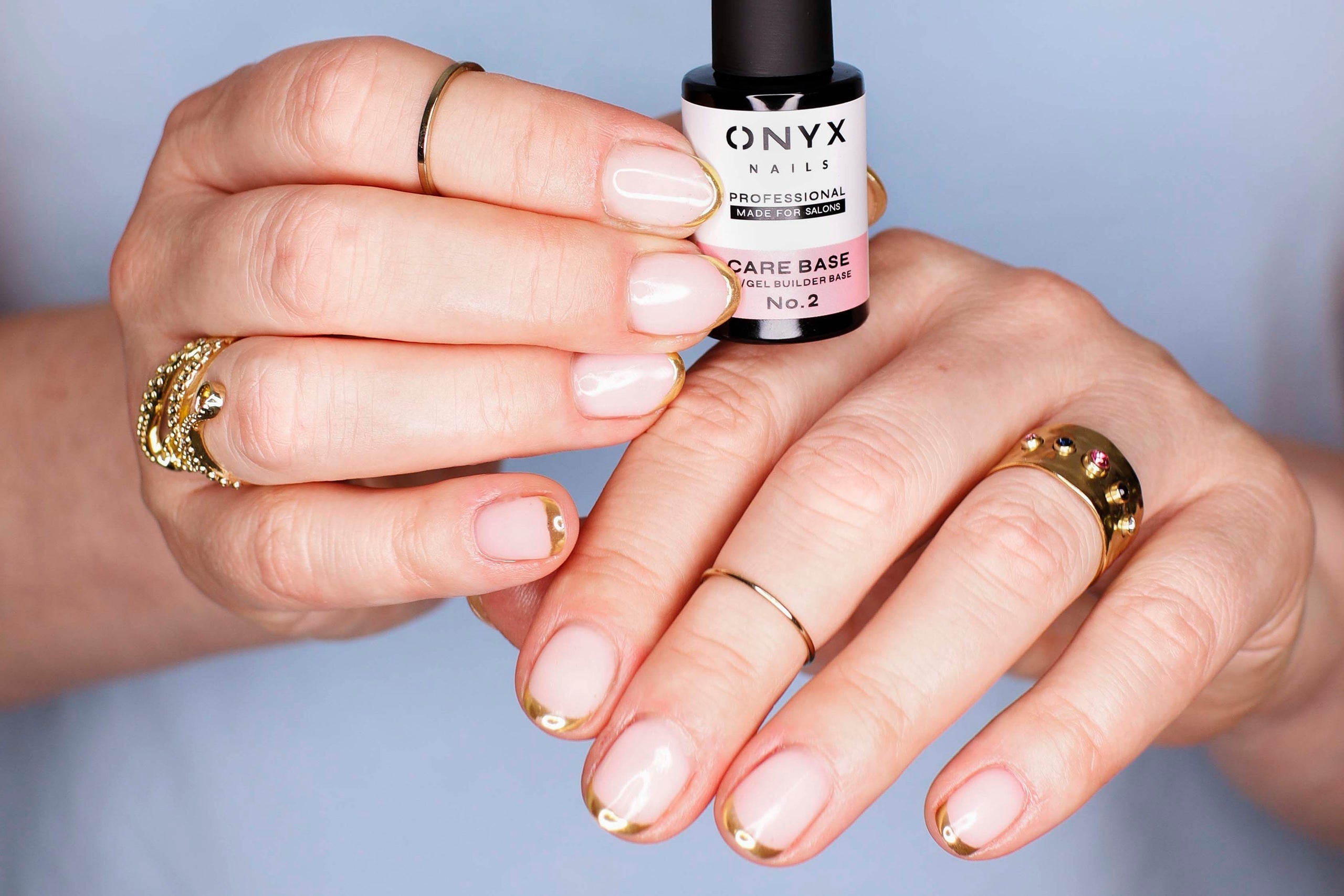 ¿Cómo elegir la base ideal para tu manicura semipermanente? – Onyx Nails